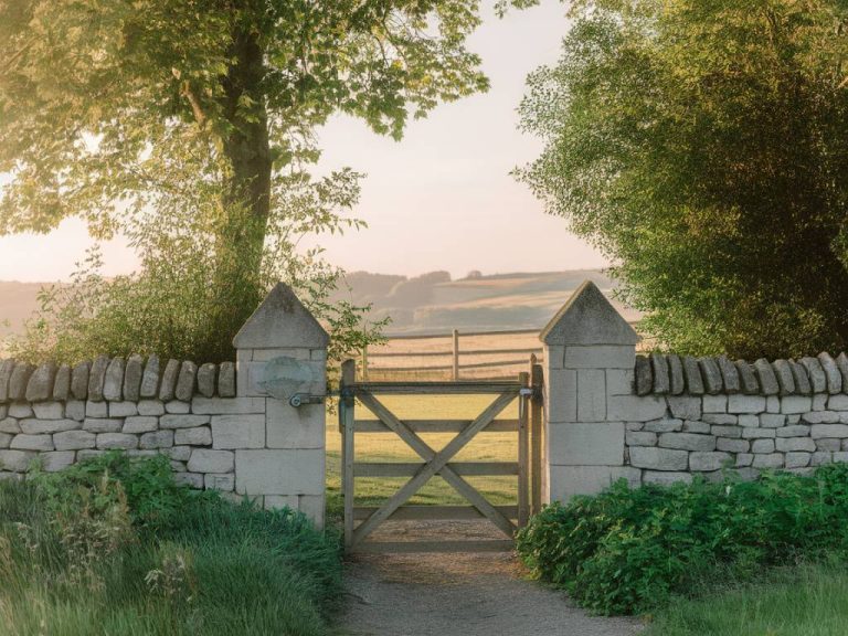 découverte des enclos paroissiaux en Bretagne : trésors du Finistère